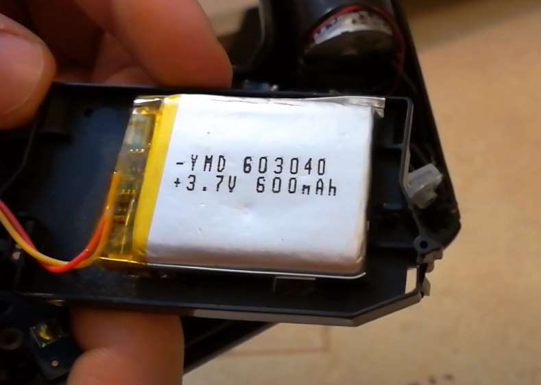 Fake PS4 controller - Best Hacks to Spot It - iStar.Tips